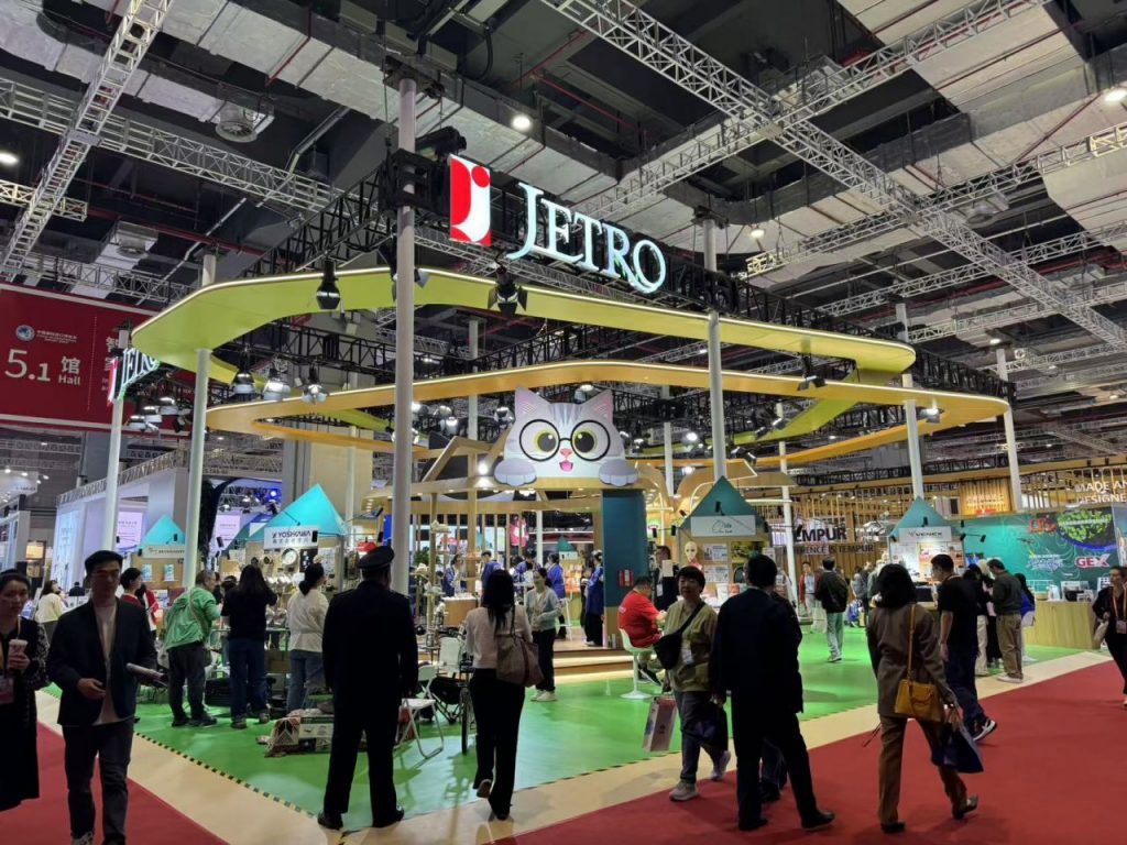 JETRO、ペット業界各社をまとめて輸入博に出展 成長する中国市場を狙う - 中国経済新聞 JETRO、ペット業界各社をまとめて輸入博に出展 成長する中国市場を狙う